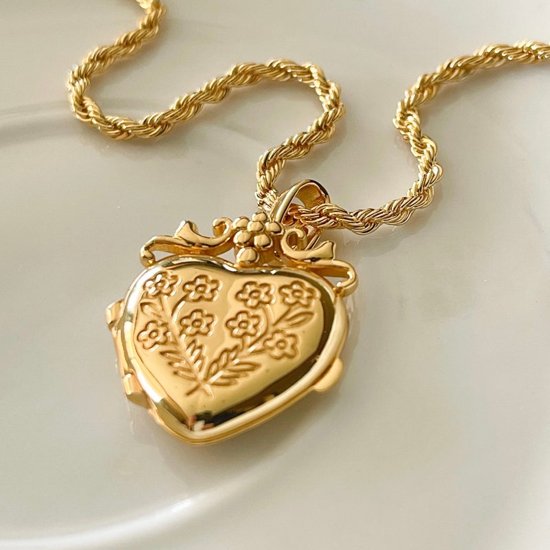 Heart Locket Necklace - Etsy