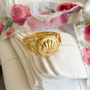 Gold Scallop Ring, Venus Ring, Gold Shell Ring ,rococo Style, Cottage ...