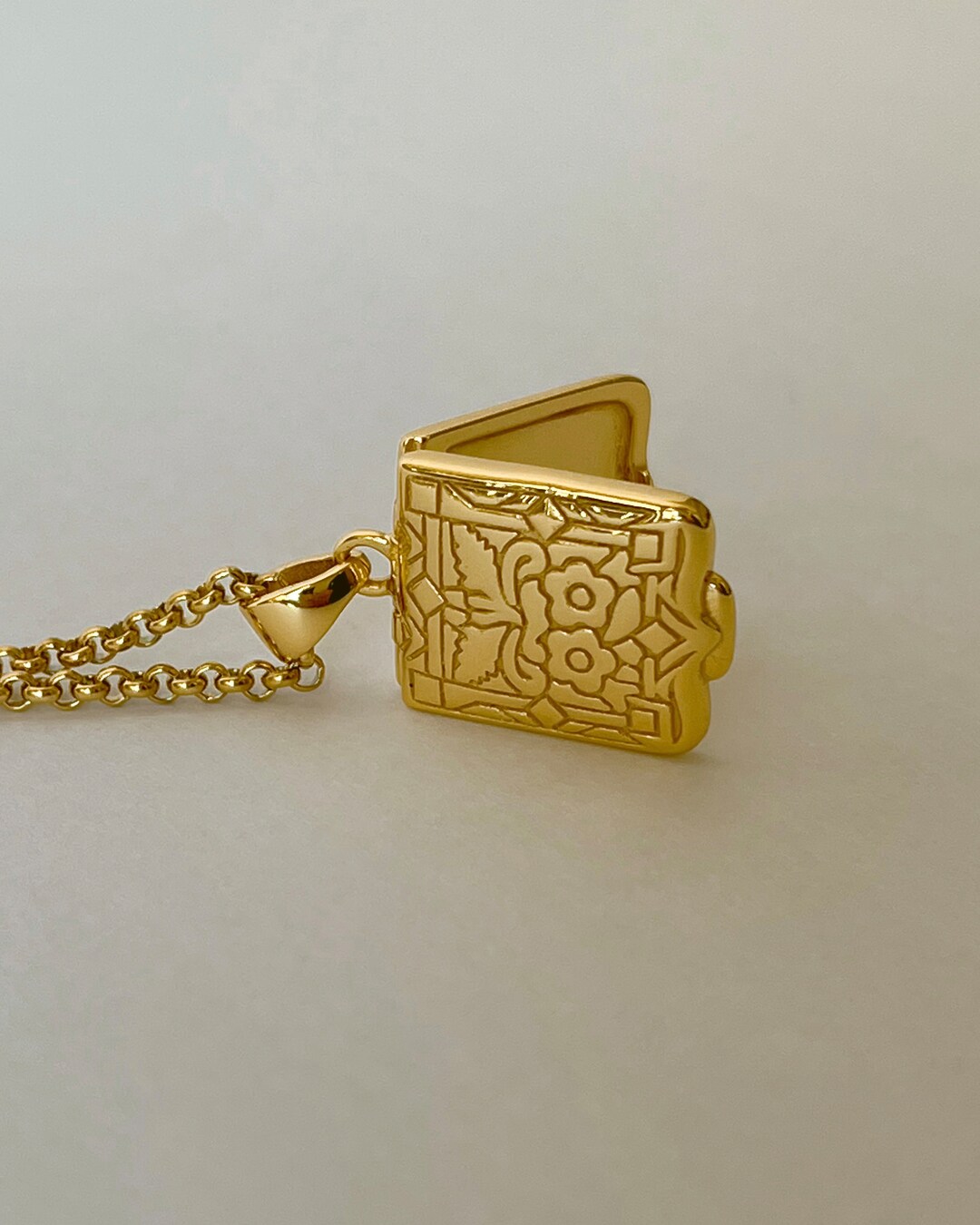 Gold Shield Locket Vintage Girl French Girl Jewelry 18kt - Etsy