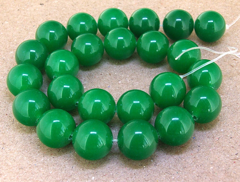 SALE PRICE Green Jade Beads Round Shape 16mm 18mm 20mm | Etsy