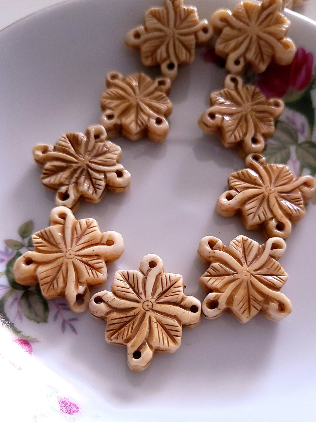 27-29mm Vintage Floral Diamond Flat Bone Beads - Etsy
