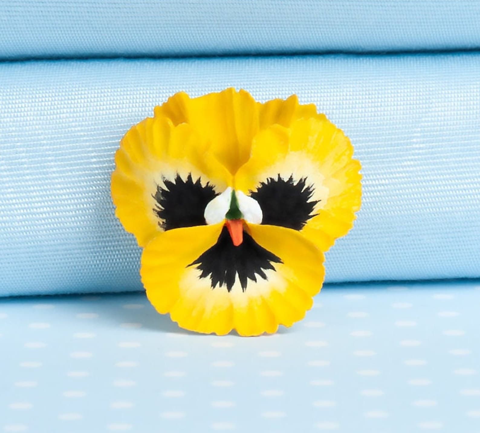 Pansy Brooch Pin ,available in Purple,lilac,pale Blue,and Yellow - Etsy
