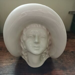 Vintage White Ceramic Lady Head Vase With Hat - Etsy