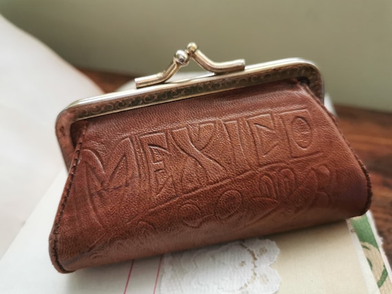 Vintage leather hand tooled mexico design coin purse - Gem