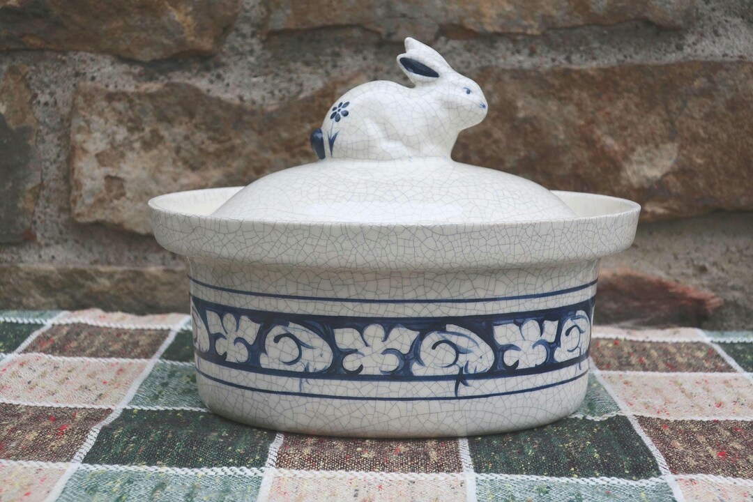 Vintage Covered Dish Dedham Pottery Potting Shed With Rabbit Design ...