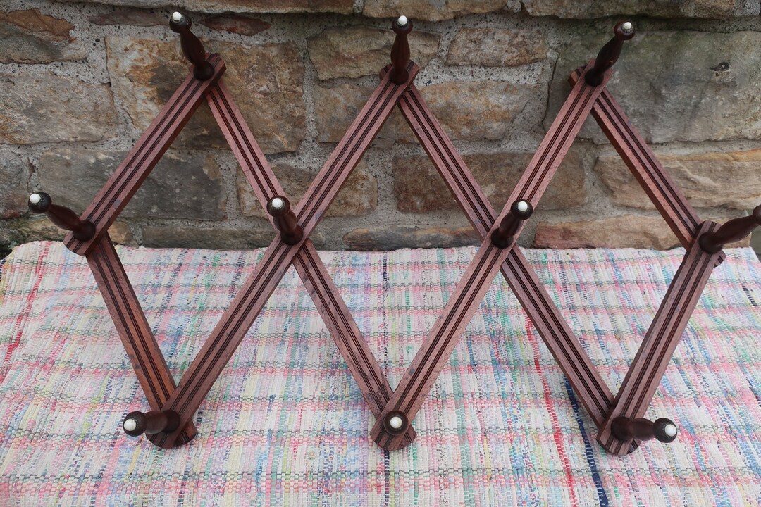 Antique Wood Expanding Peg Rack Wall Hat Coat Rack With Ridged Slats ...