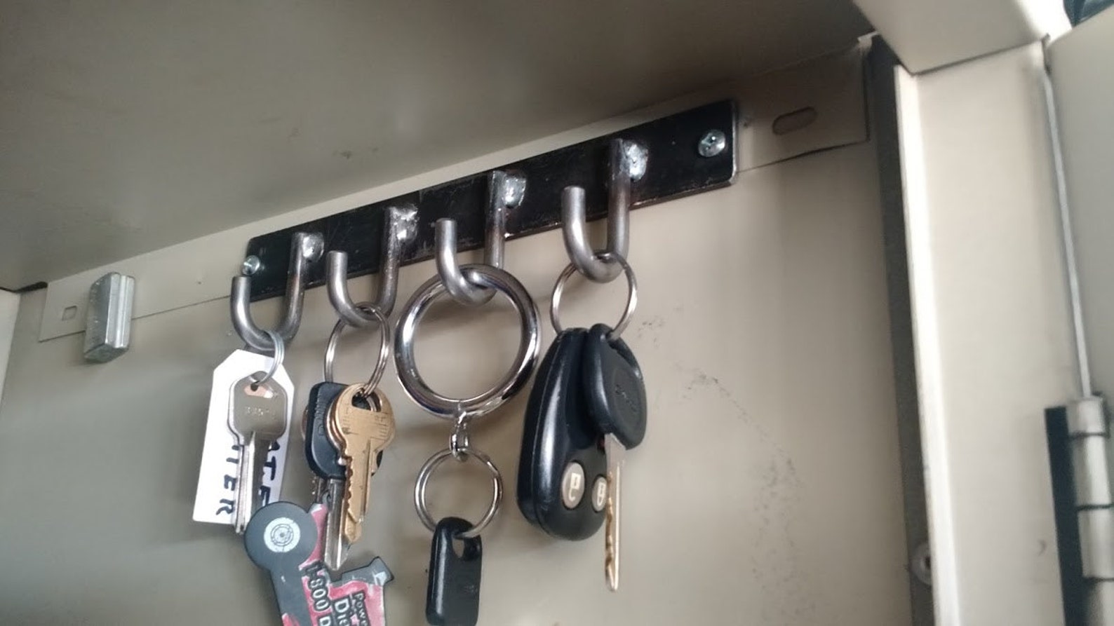 Key Holder Industrial Key Holder With 4 Hooks Iron Key - Etsy