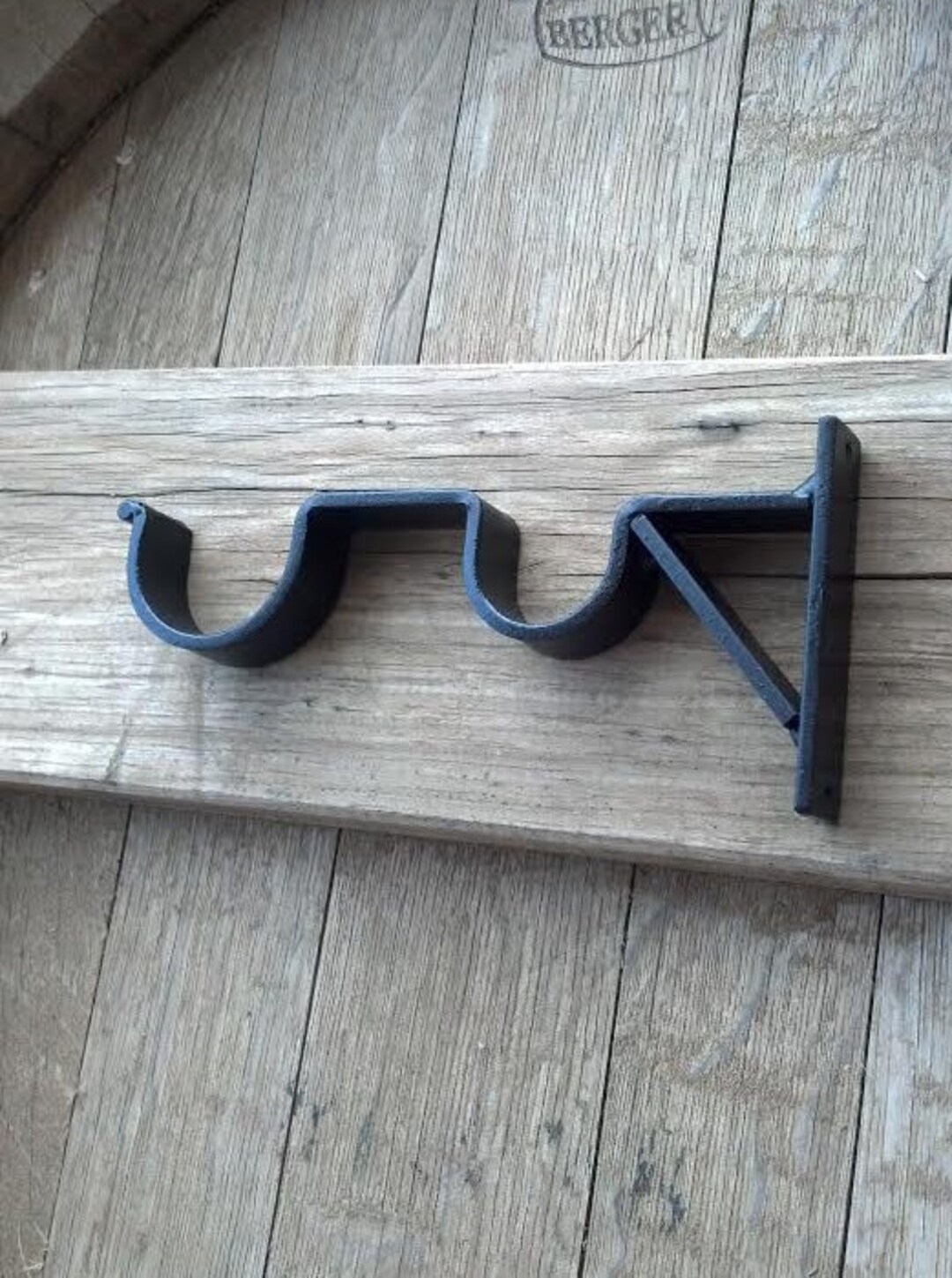 SB210 Double Round Rod Iron Brackets, Wood Pole Double Bracket (1-EACH ...