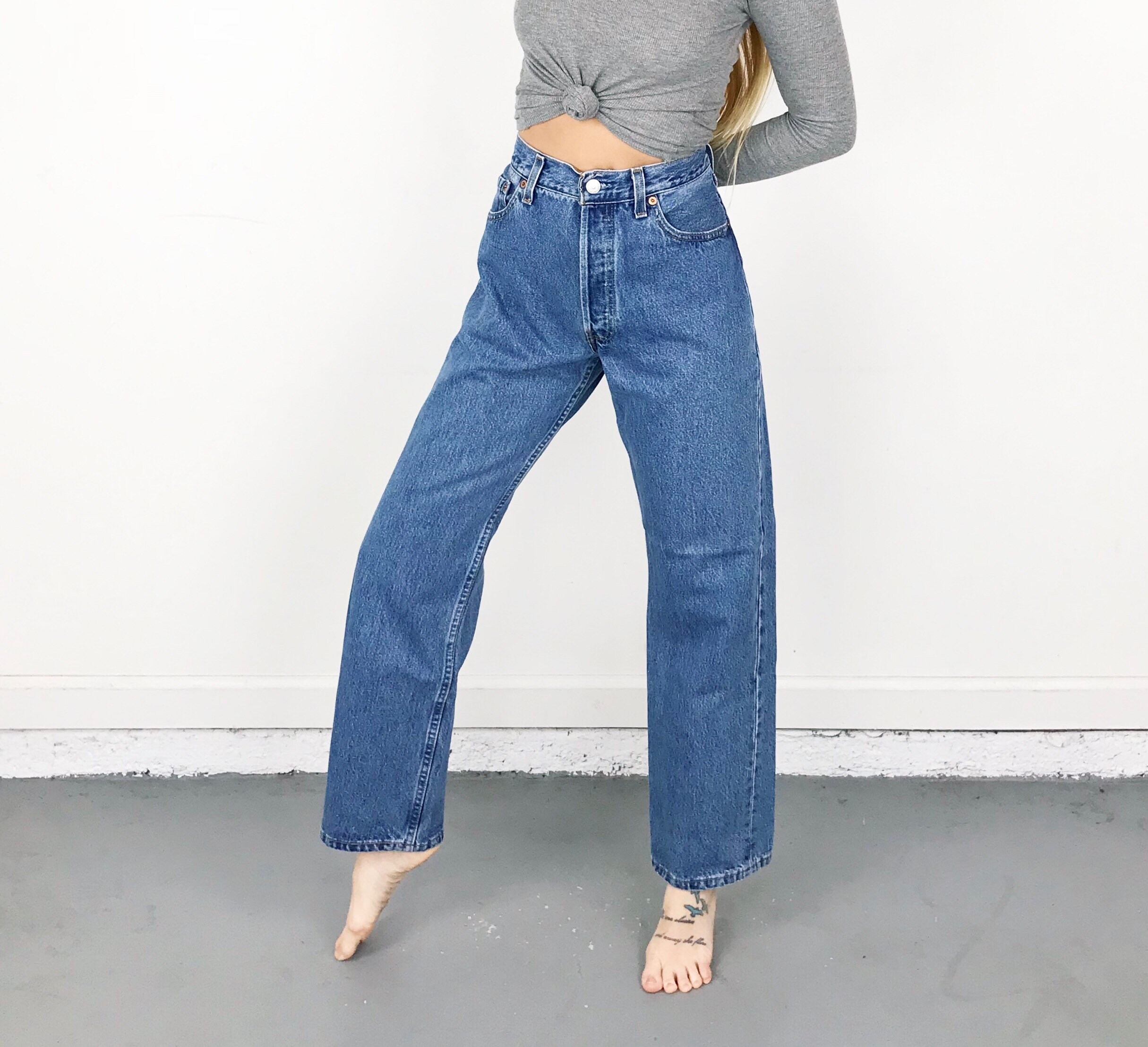 Vintage Levi's 501 Jeans / Size 30