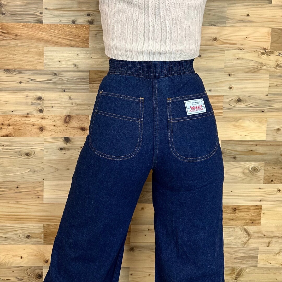 Levi's 70's Vintage High Rise Wide Leg Jeans / Size 26 - Etsy