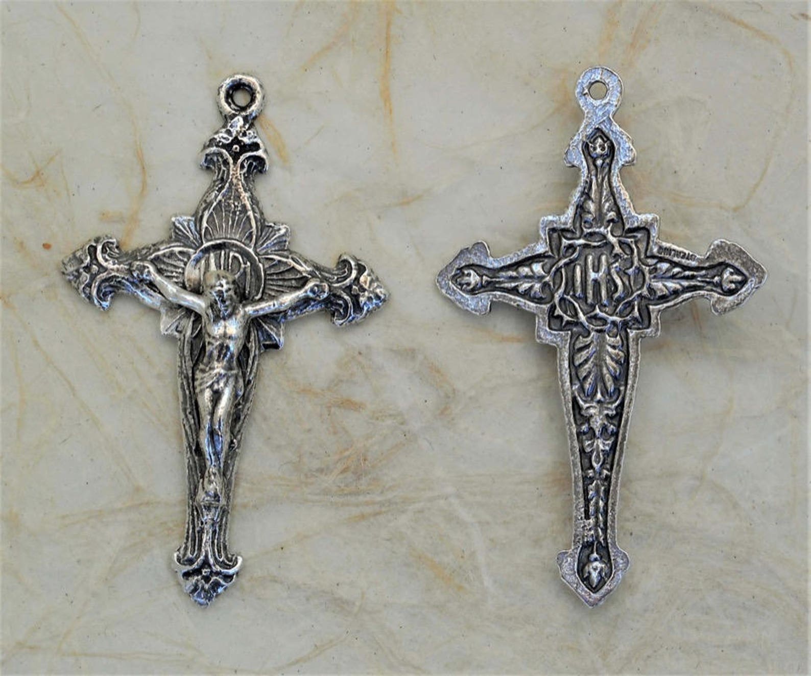 Crucifix With Ferns and Flowers Catholic Rosary Chaplet Medal Necklace ...