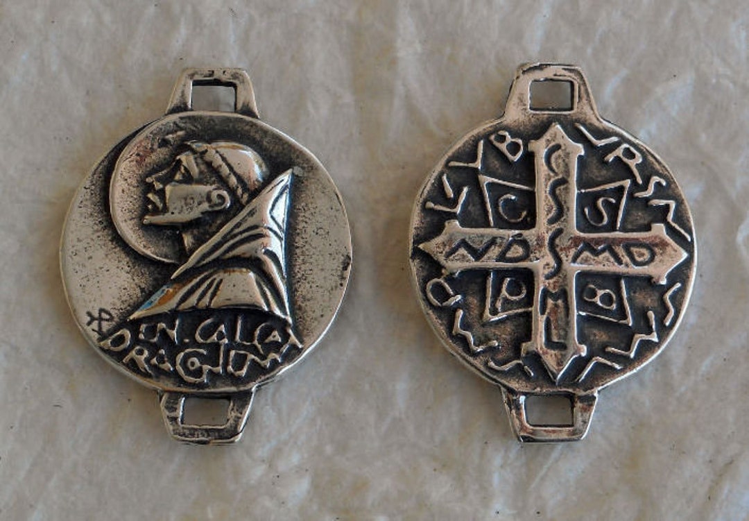 Saint Benedict Link Catholic Medal - Etsy