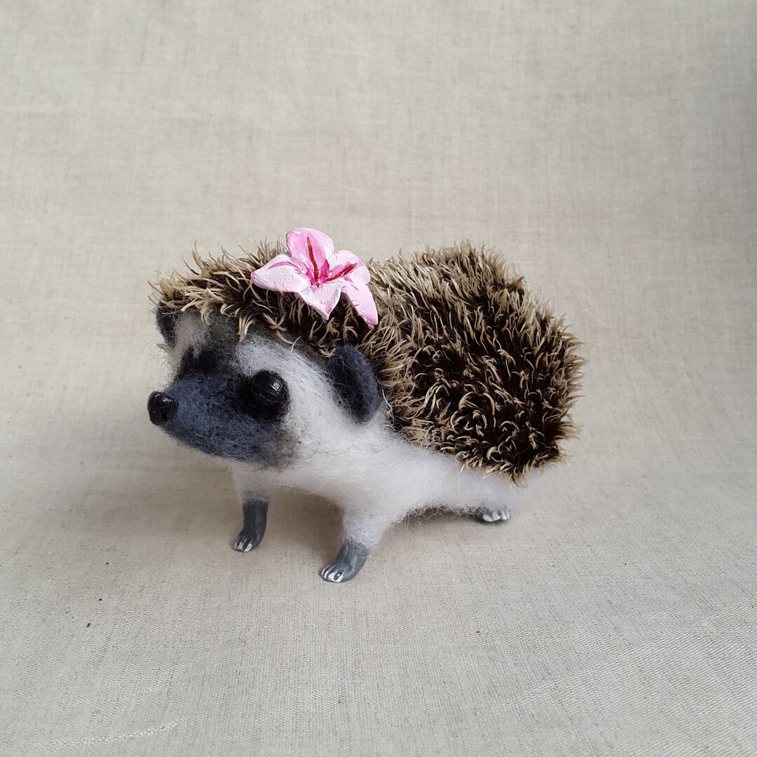 Hedgehog With Lily, Felt Toys, Needle Wool, Animals Sculpture, Felting ...