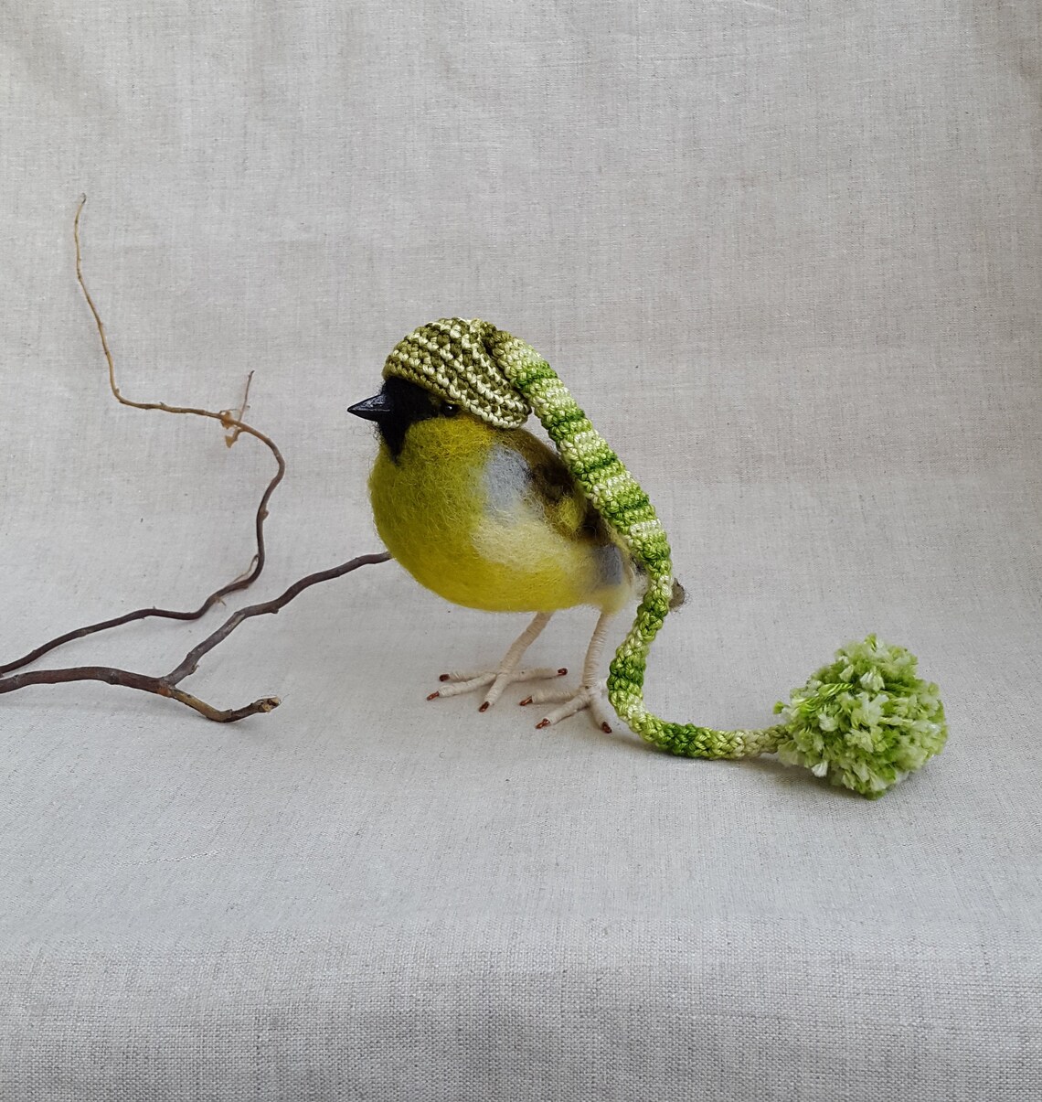 Needle felted birds Felted birds in a hat Siskin Needle | Etsy