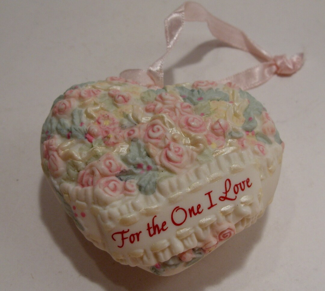 Hallmark Keepsake Pink Roses Heart Ornament for the One I Love Dated ...