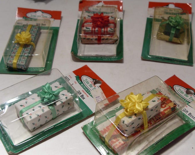 Miniature Christmas Gift Boxes, Michael's 1985 Dollhouse Ornaments (NOS ...