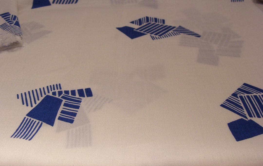 Bill Blass for Skinner Couture Vintage Fabric, 3 Yards White With Blue ...