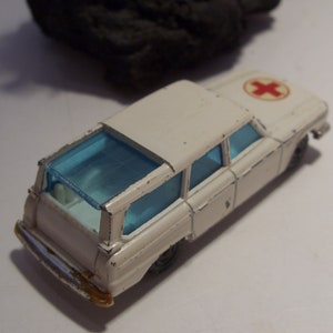 Husky Studebaker Wagonaire Ambulance 1960's Toy Vehicle Made in Britain ...