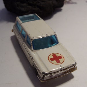 Husky Studebaker Wagonaire Ambulance 1960's Toy Vehicle Made in Britain ...