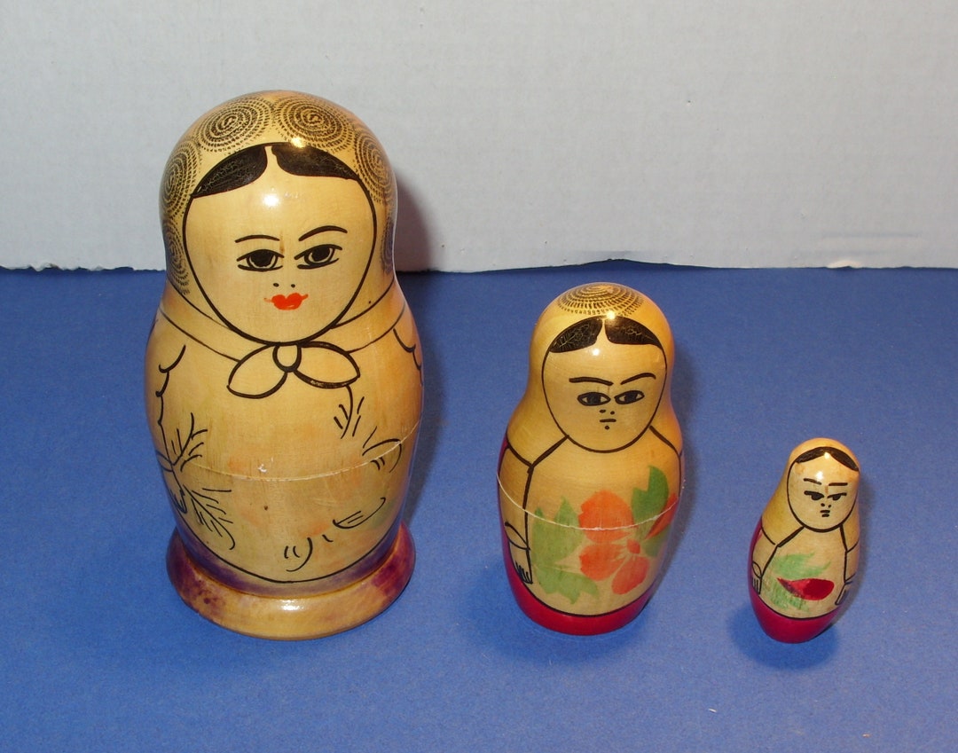 Russian Nesting Dolls Vintage Matryoshka 3 Piece Doll Set Made in USSR ...