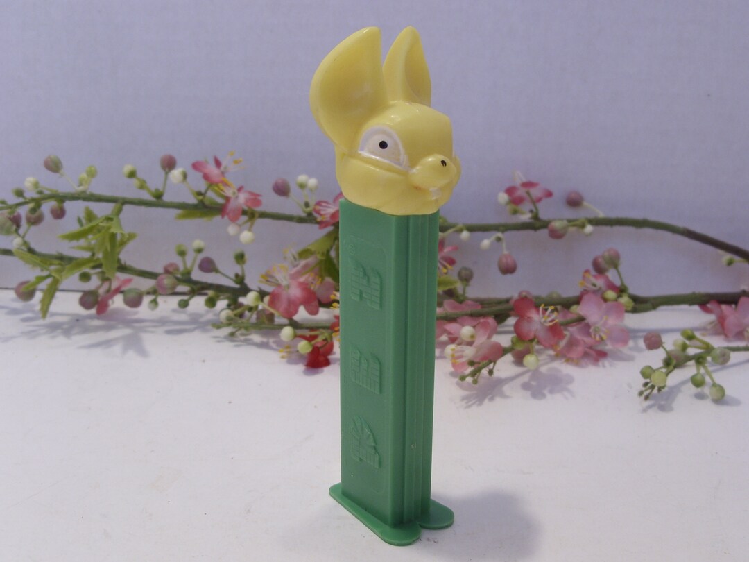 Bunny Rabbit Vintage Collectible Pez Candy Dispenser Made in Yugoslavia ...