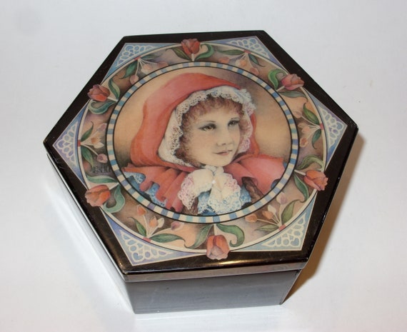 Little Red Riding Hood Musical Jewelry Box First Issu Gem little-red-riding-hood-musical-jewelry-box-first-issu-gem