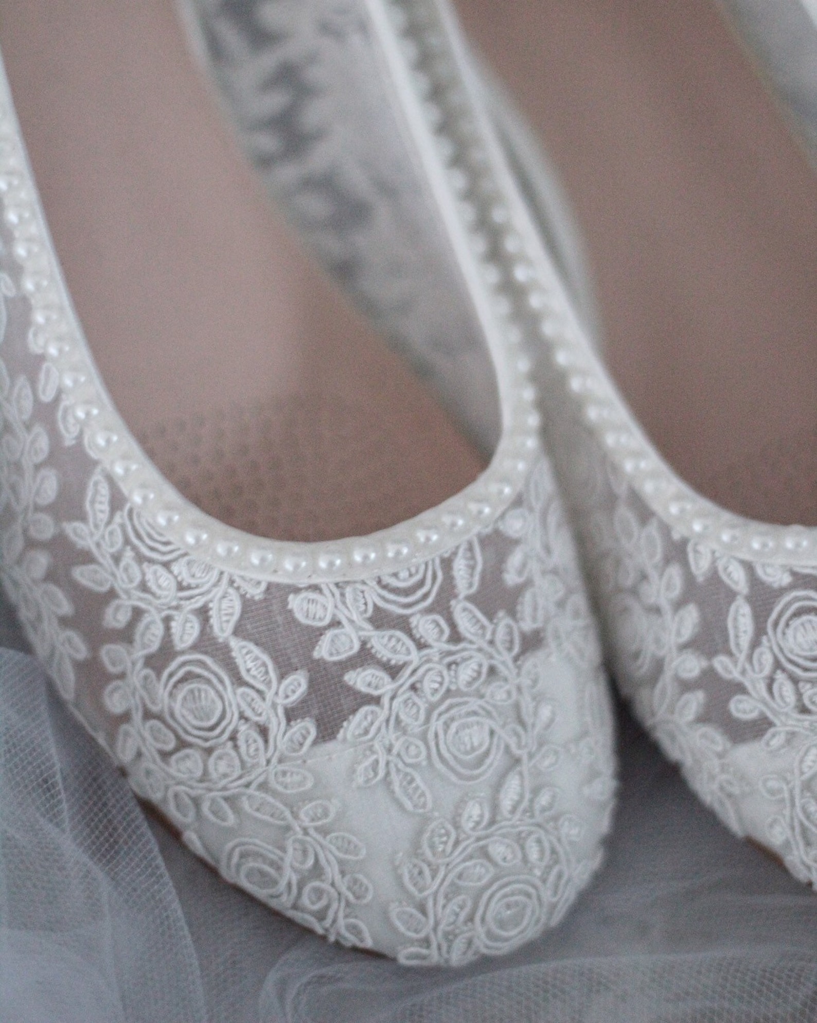 White Lace Round Toe Flats With MINI PEARLS - Women Wedding Shoes ...