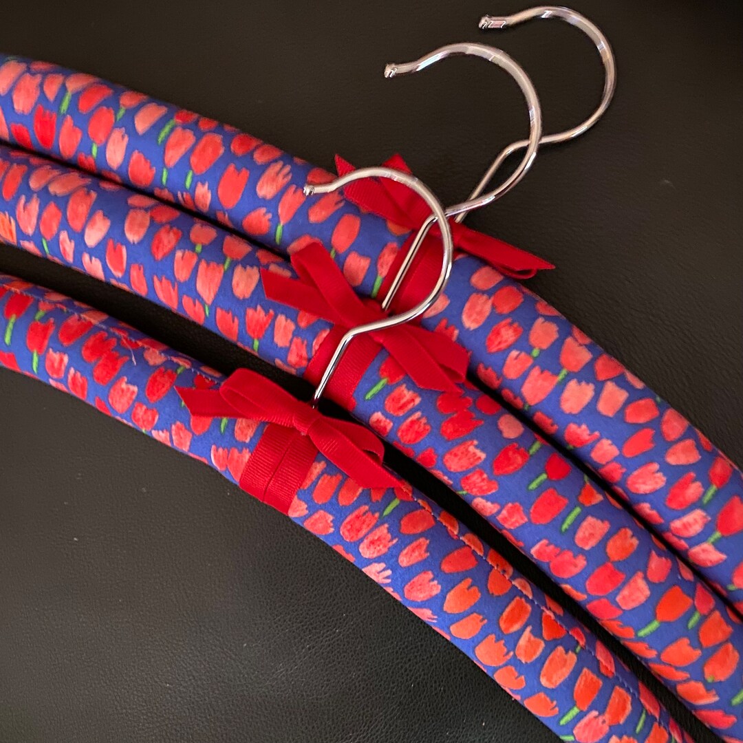 Red Tulip Padded Clothes Hangers. Closet Organizer. Padded Hangers ...