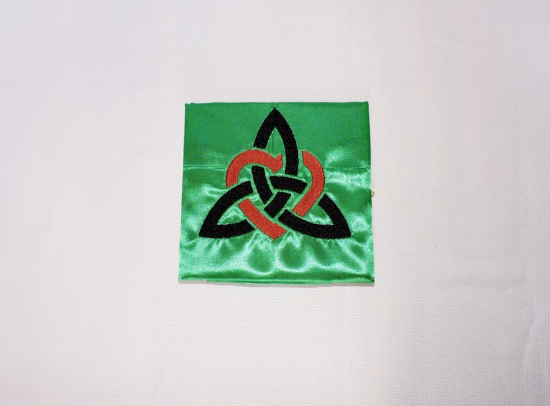 Handmade Green Altar Cloth 27x21 Wiccan Pagan - Etsy