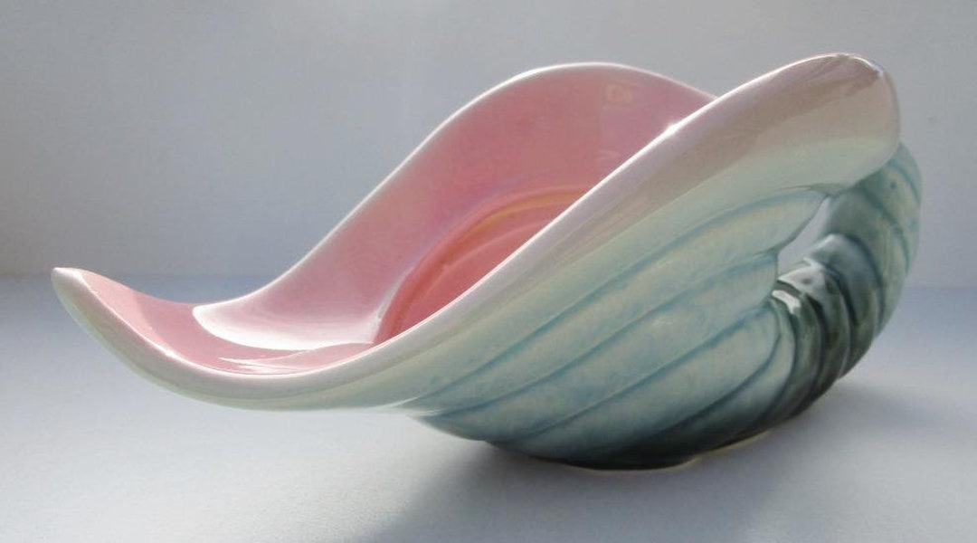 Hull USA Pottery Mid Century Conch Shell #64 - Etsy