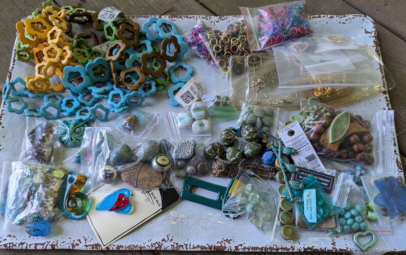 30 Dollar DESTASH Lot 13 & 14 Bulk Buttons and Artisan Beads, Stone ...