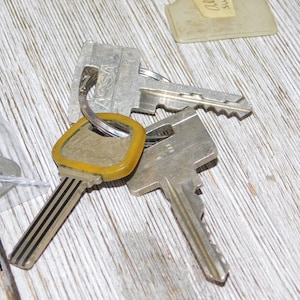 Vintage Big Keys Seton a Key Ring S Vintage Keys Crafts | Etsy