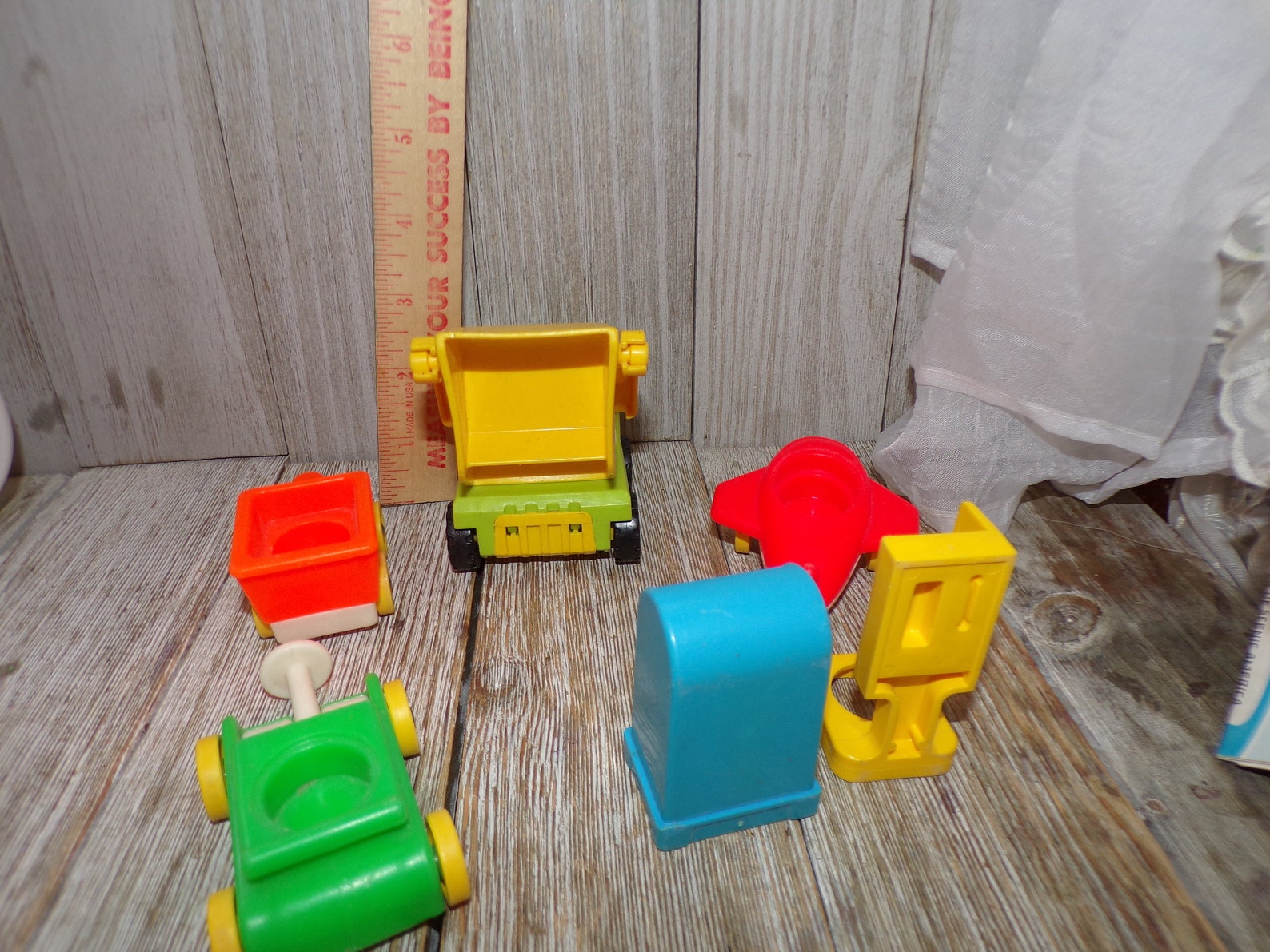Fisher Price Little People Toys YOU PICK Mcdonalds Sign Anchor Sign ...