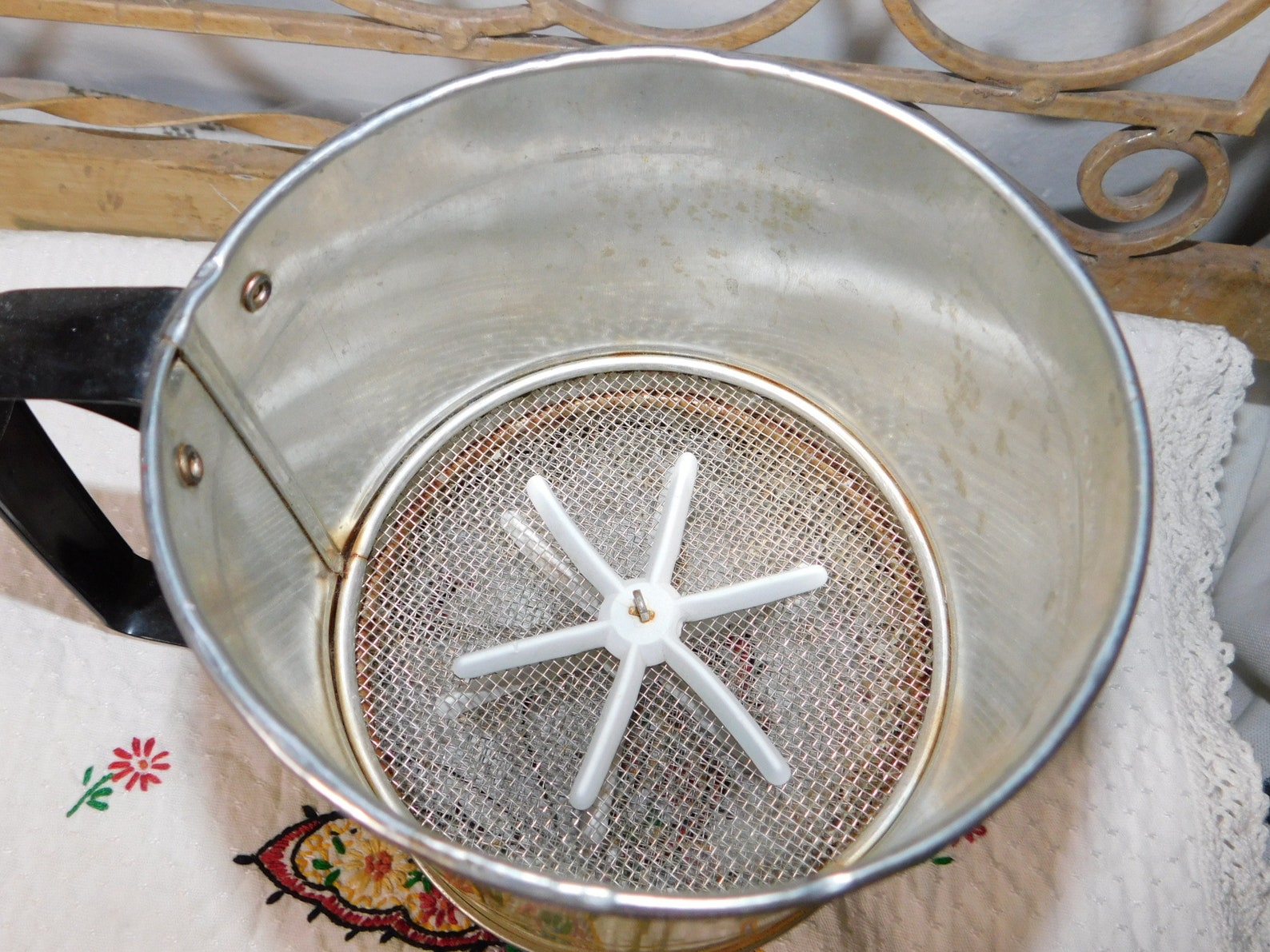 Vintage Flour Sifter Kitchen Tools Vintage Kitchen Vintage | Etsy