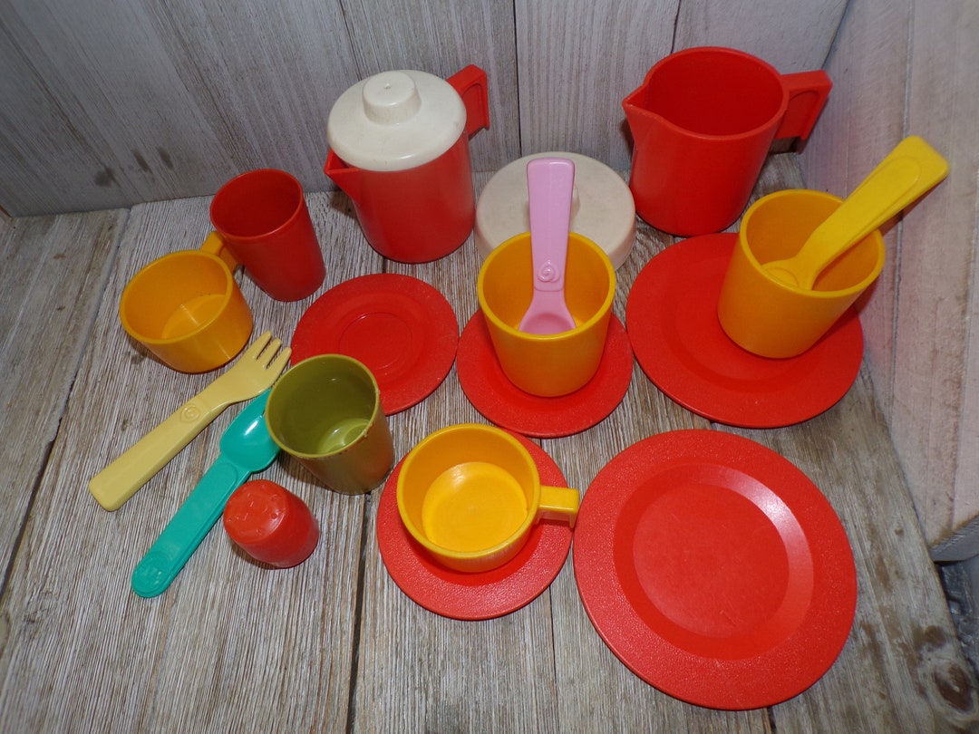 Vtg Toy Mixed Place Setting Dishes Yellow Orange Toy Plates Toy Kitchen ...