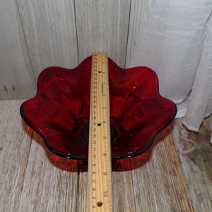 Vtg Red Flower Petal Bowl on Base, Ruby Red Bowl, Vtg Serving Bowl ...