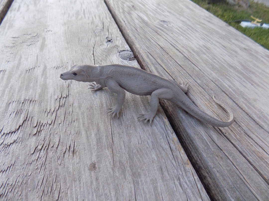 Lizards, Gray Lizard, Real Looking Lizard, Vintage Toys, Yard Decor ...
