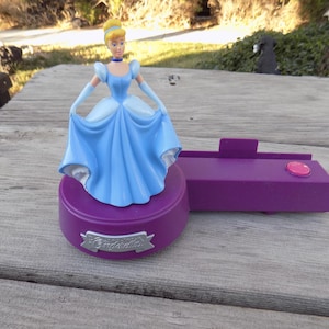Cinderella Disney Cinderella Talking Animated Photo Frame Holder, WORKS ...