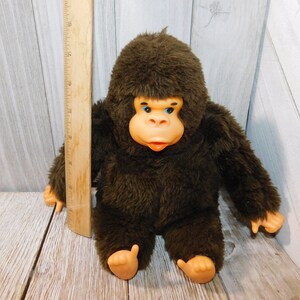 Gilroy thumb sucking Gorilla Monkey Gorilla Vintage Thumb | Etsy