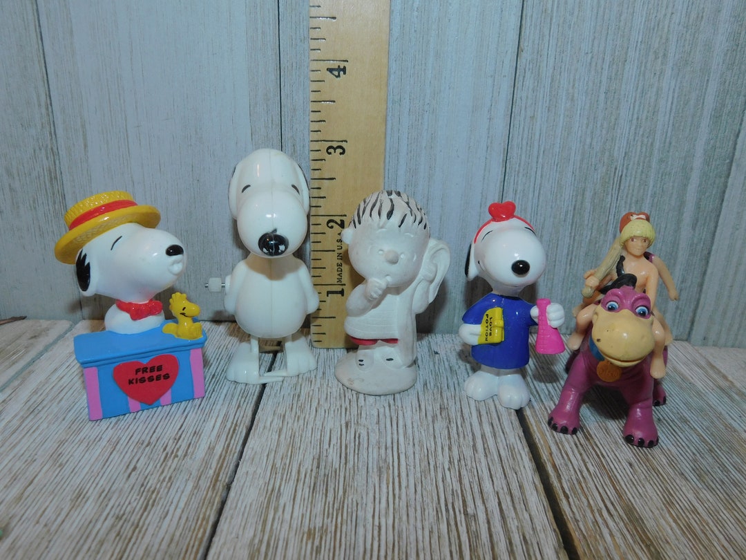 Vintage Snoopy Figures, Kiss Me Snoopy, Wind up Snoopy, Rubber Linus ...