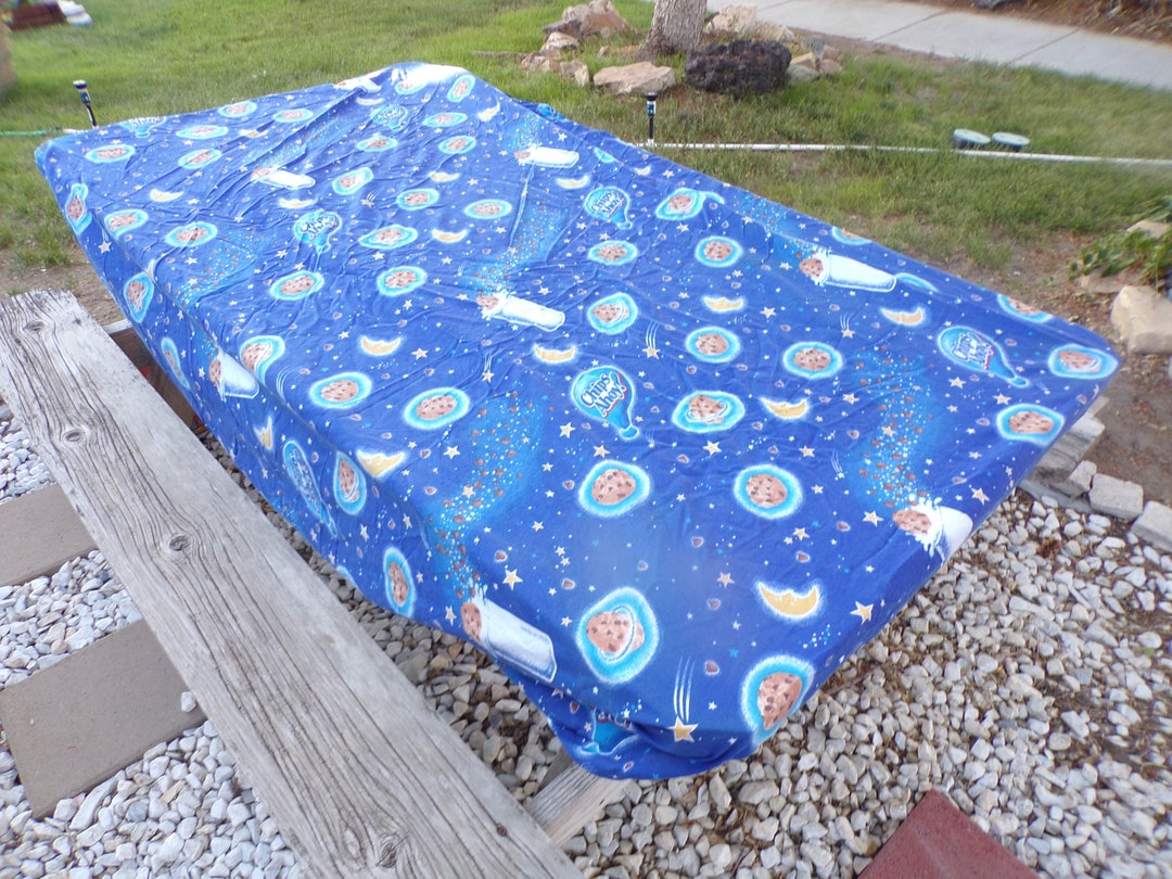 Chips Ahoy Chocolate Chip Cookies, Space, TWIN, Fitted Sheet, Vtg Sheet ...