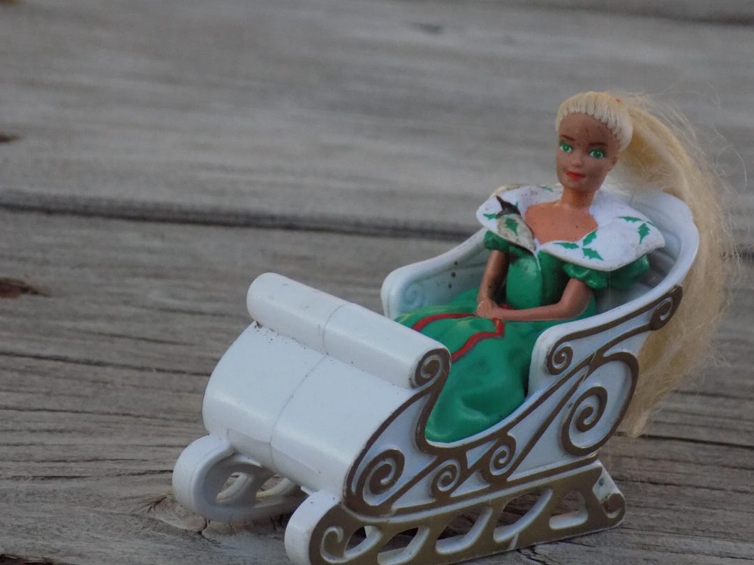 Barbie in Sled, Winter Barbie, Mcdonalds Barbie, Happy Meal Toy ...