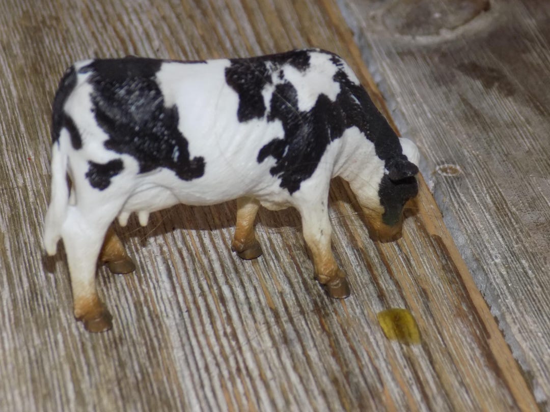 COW PLASTIC TOY, Plastic Playset Toy, Farm Animals, Vintage Toys, Cake ...