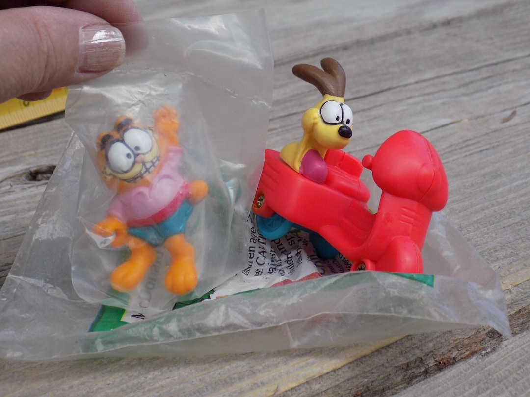 GARFIELD 1988 Garfield on Motorcycle W Odie W Side Car Happy Meal Toy ...
