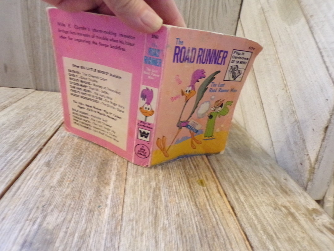 The Road Runner Flip It Cartoons See Em Move, Paperback Book Cartoons ...