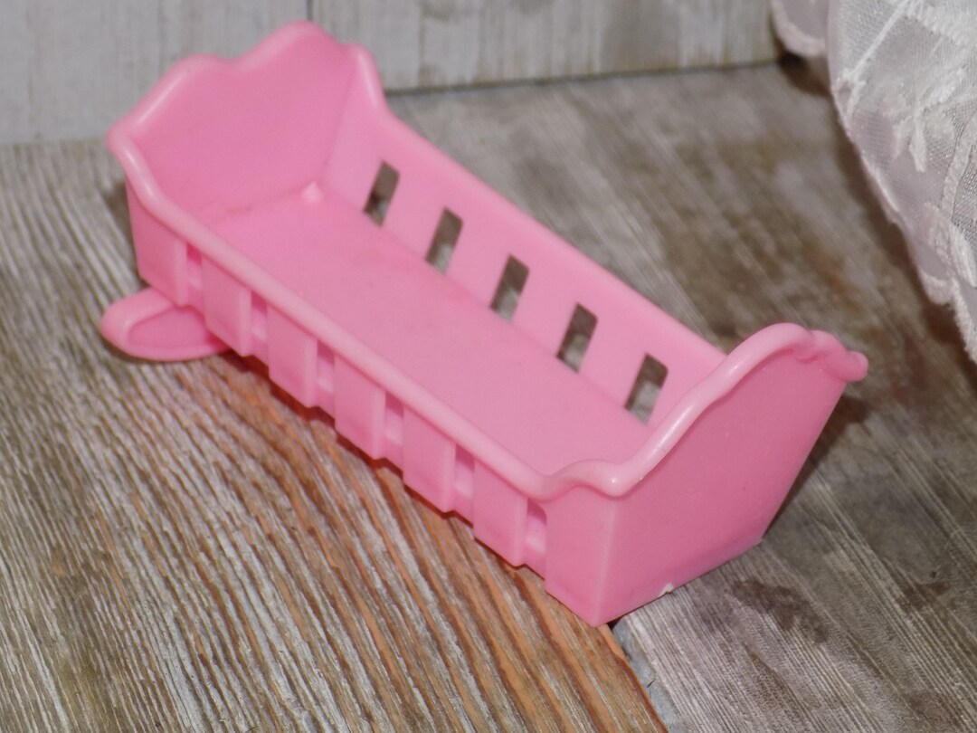 DOLL CRADLE Mattel, Vintage Doll Furniture, Vintage Toys, Memories ...
