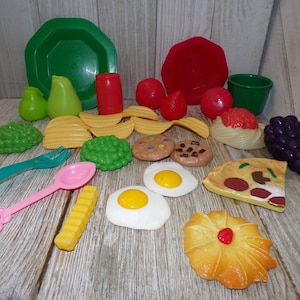 Play Food W Dishes Vintage Toy Dishes Toy Kitchen Food Play Strawberry ...