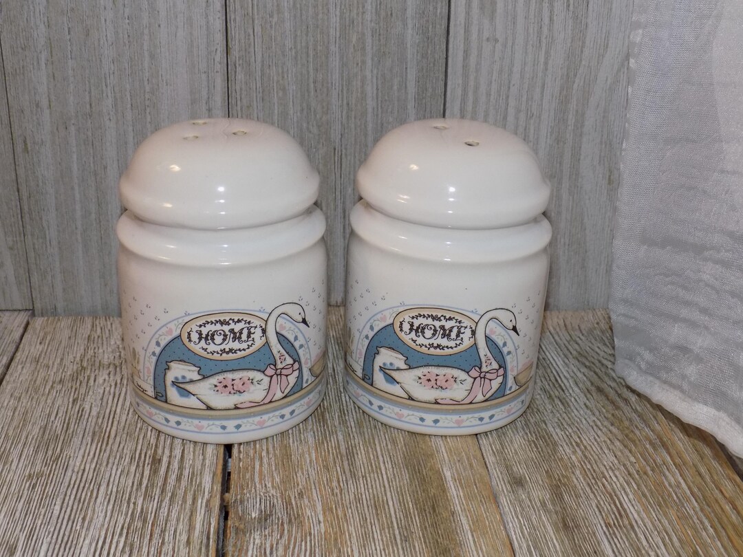Goose Salt Pepper Shacker, 80s Kitchen Decor, Blue White, Geese ...