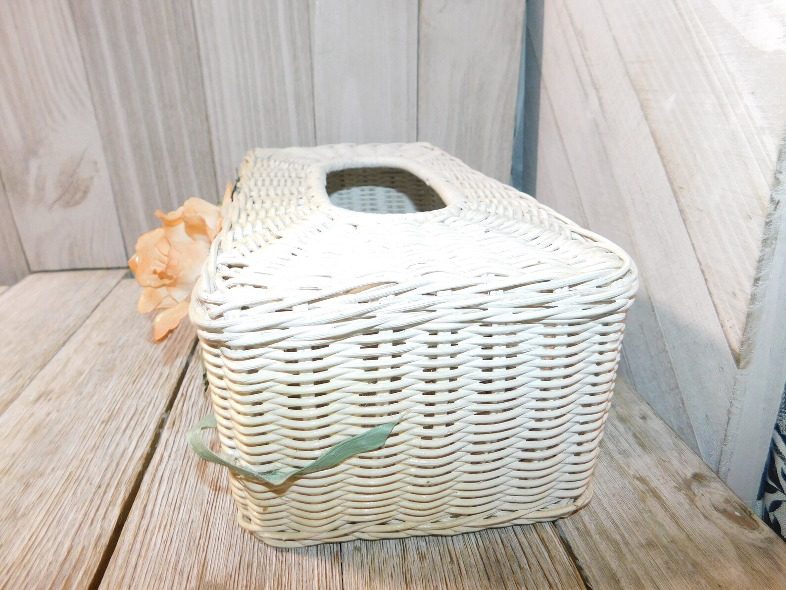 Vintage Wicker White Tissue Box Vintage Wicker Décor Vintage - Etsy