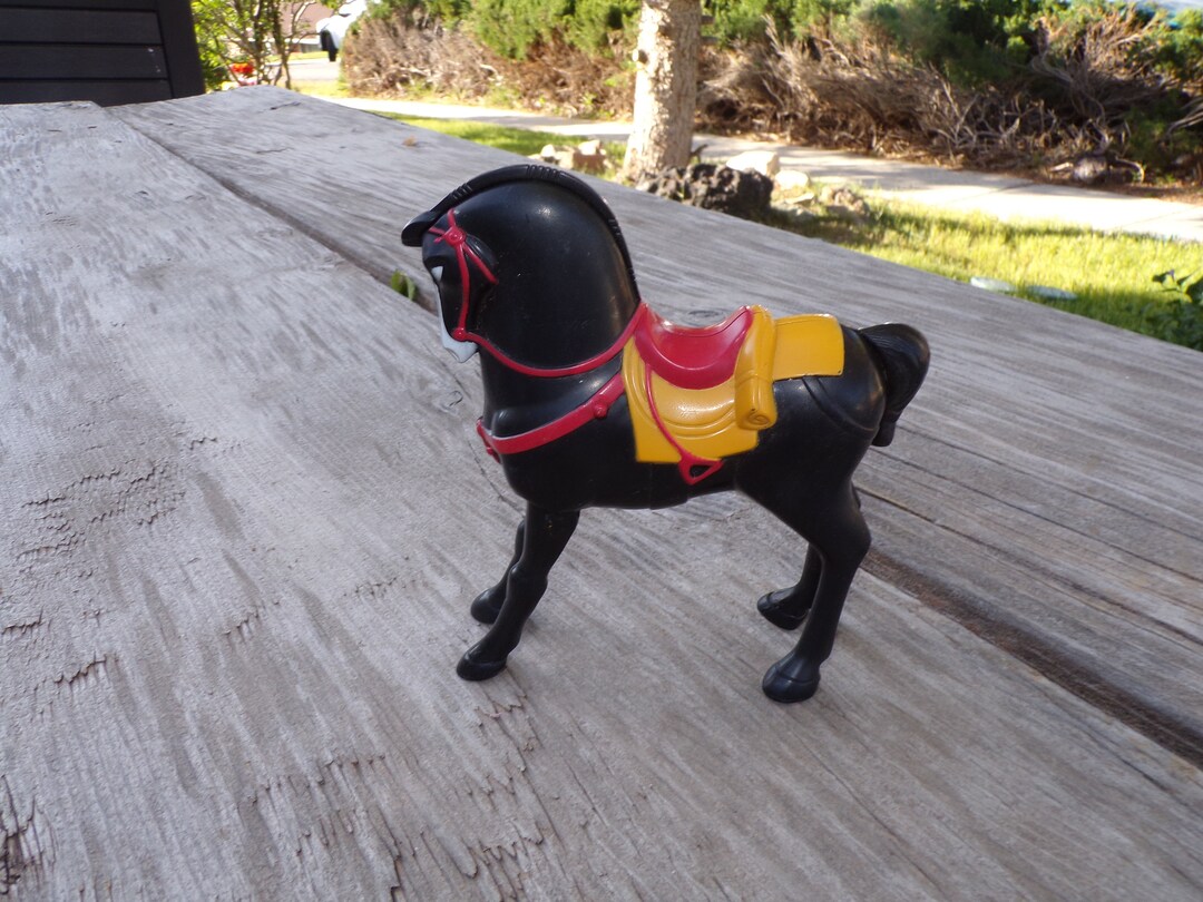 Mulan Horse, Wind up Horse, DOES NOT WORK, Mcdonalds Happy Meal Toy ...